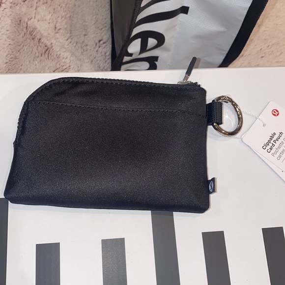 lululemon athletica | Accessories | Nwt Lululemon Clippable Card Pouch ...